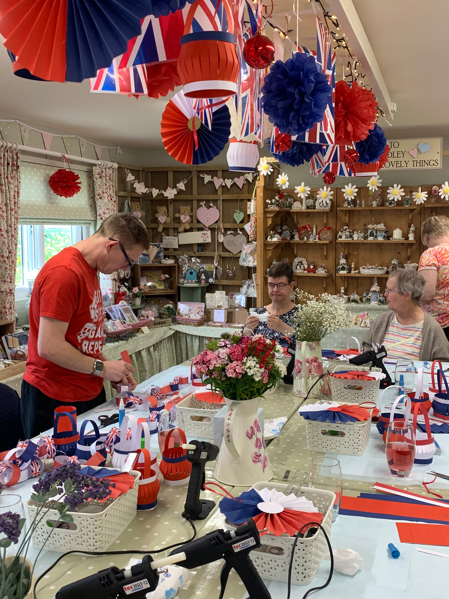 A Joyous jubilee afternoon – Fiddley Diddley