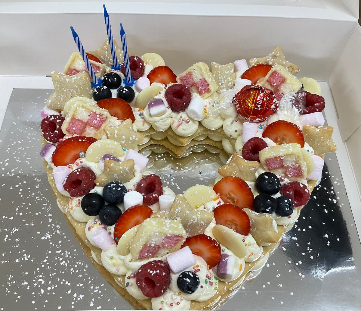 Large heart cheesecake stack cake – Fiddley Diddley